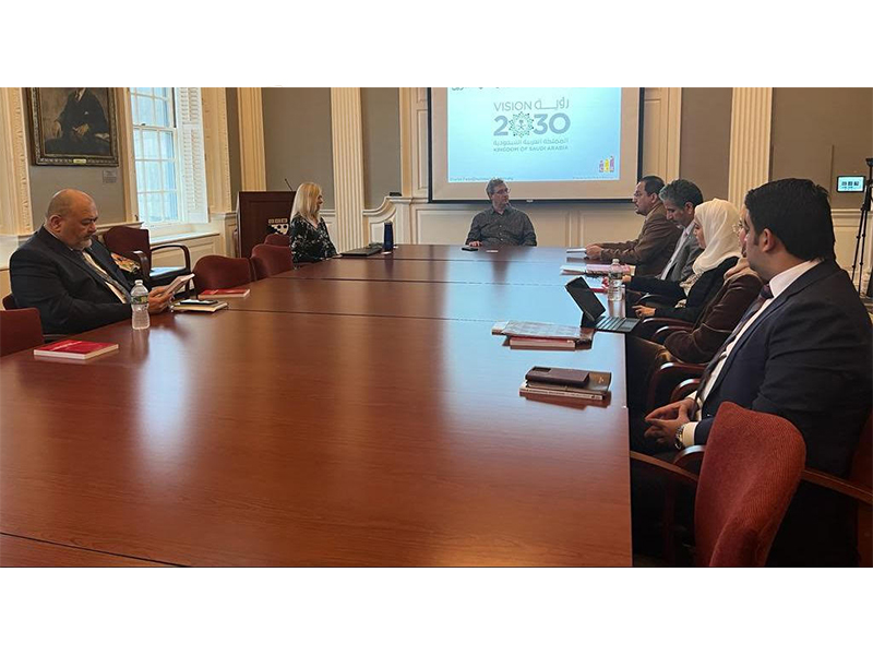 Ministry of Education | Saudi Education Minister Visits Center for ...